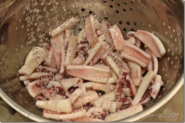 Korean Cuisine: Ojinguh Moochim - Cold Squid with Cucumbers - (오징어 무칩)